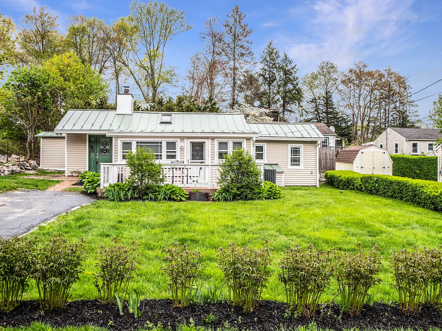 5 Knox Rd, Patterson, NY 12563 | Zillow