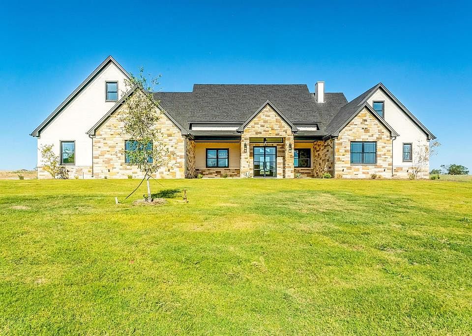 424 Royal Santana Run, Weatherford, TX 76087 | MLS #20250751 | Zillow