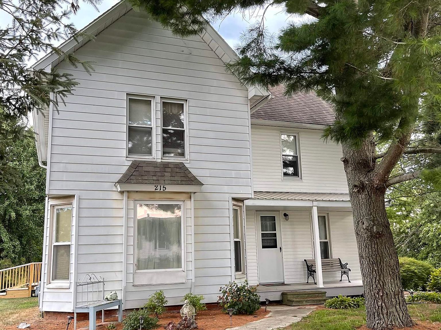 215 E Main St, Good Hope, IL 61438 | Zillow