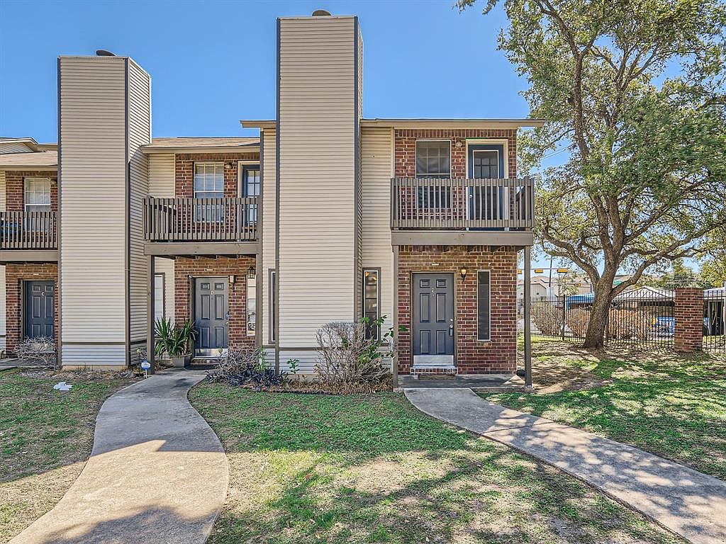 1841 River Crossing Cir APT E, Austin, TX 78741 | MLS #8798374 | Zillow