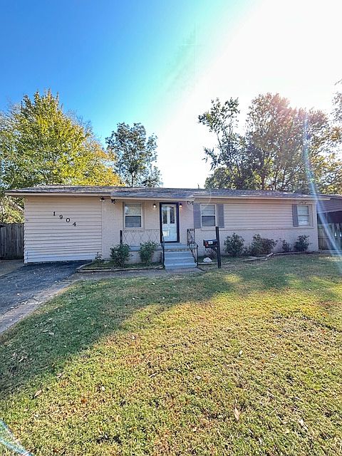 1904 Capri Rd, Memphis, TN 38117 | Zillow