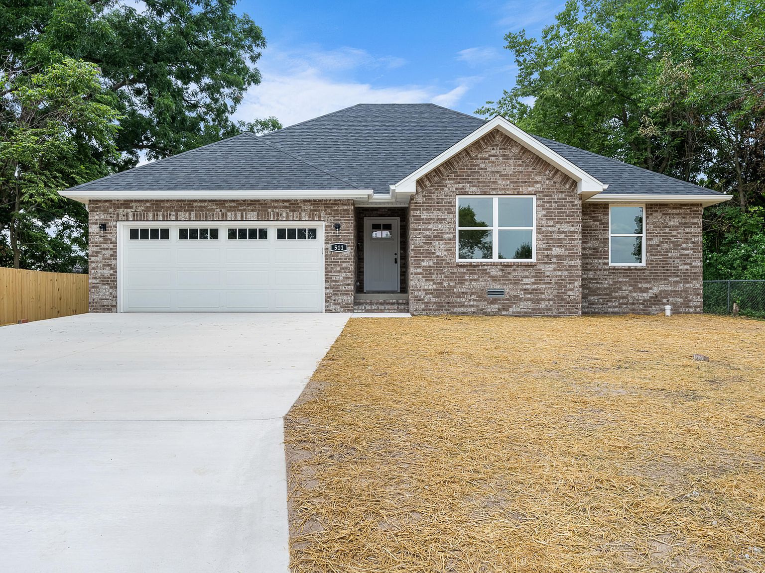 511 N Park Place, Bolivar, MO 65613 | Zillow