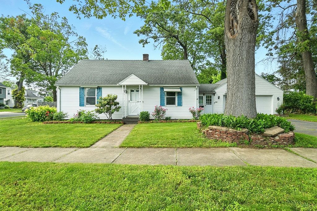 224 Cambria St, Springfield, MA 01118 | Zillow