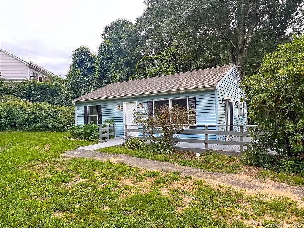 7 Maple Ave, Wolcott, CT 06716 | Zillow