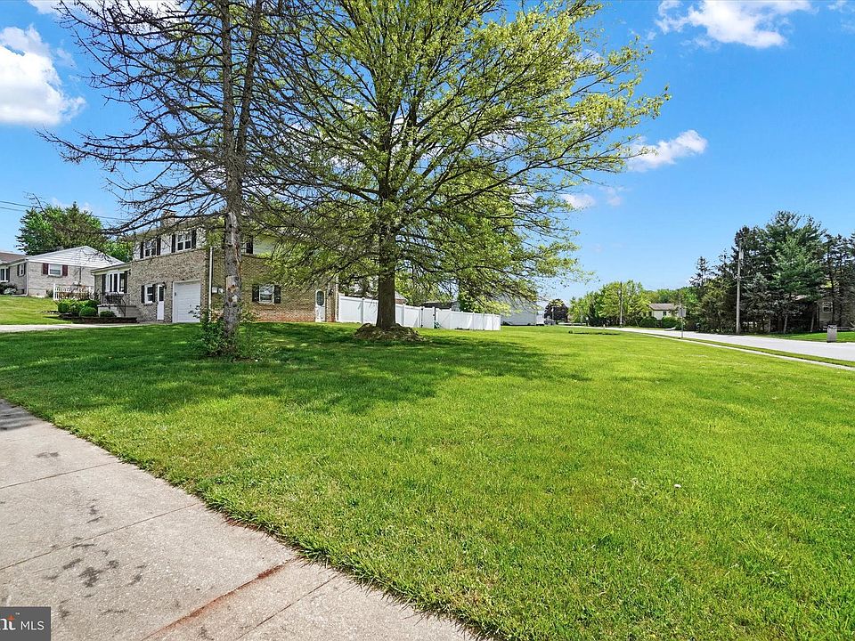 2424 Amethyst Rd, York, PA 17408 | Zillow