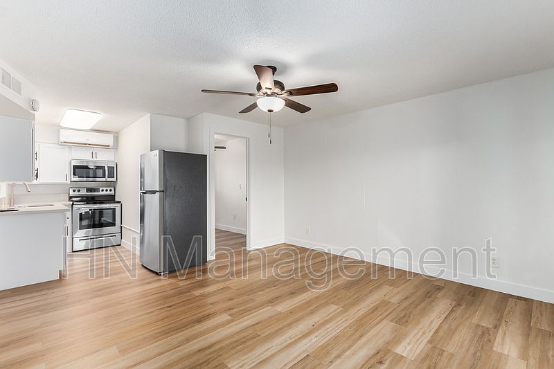 3319 N 32nd St APT 2, Phoenix, AZ 85018 | Zillow