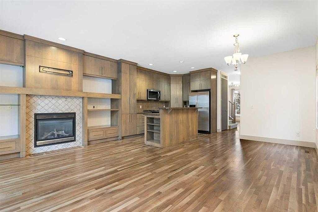 2421 E 29th St SW #3, Calgary, AB T3E 2K3 | MLS #A2202960 | Zillow