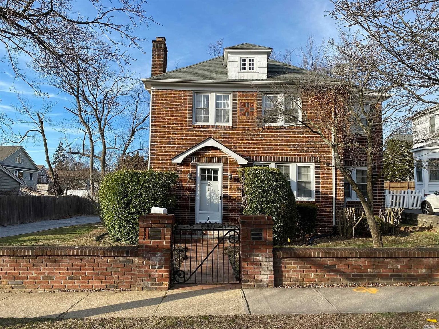11 Burtis Ave, Oyster Bay, NY 11771 | Zillow