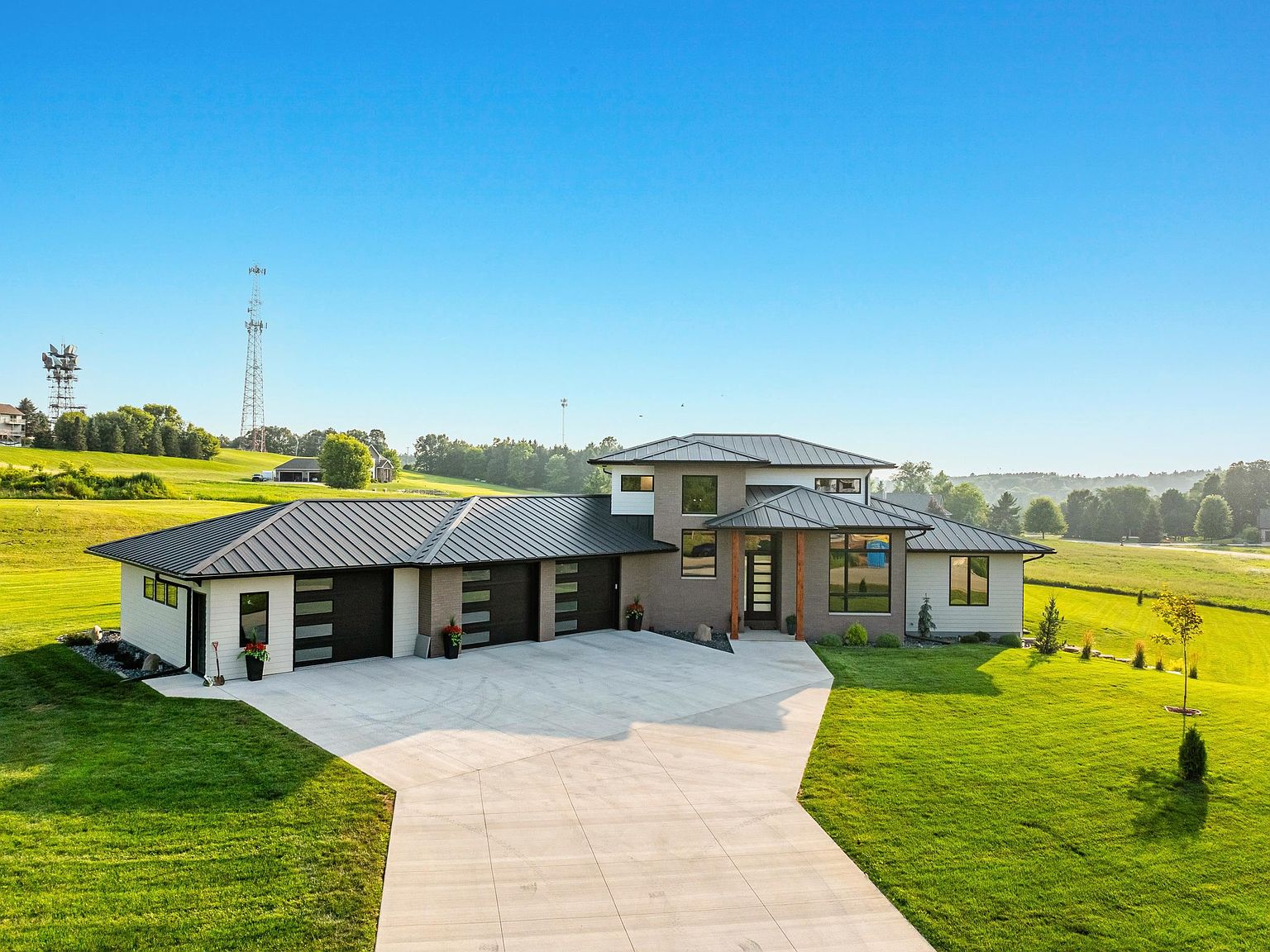 W8251 Hackberry Hills Rd, Hortonville, WI 54944 | MLS #50313423 | Zillow