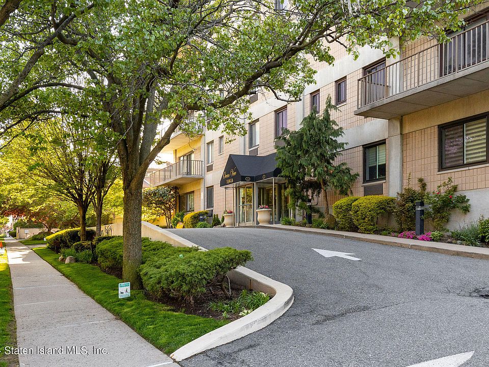 31 Hylan Blvd Staten Island NY | Zillow