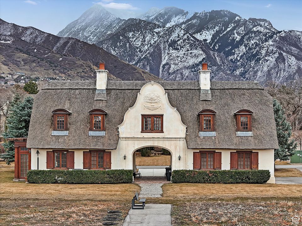 2621 E Providence Ct, Holladay, UT 84121 | MLS #2068642 | Zillow