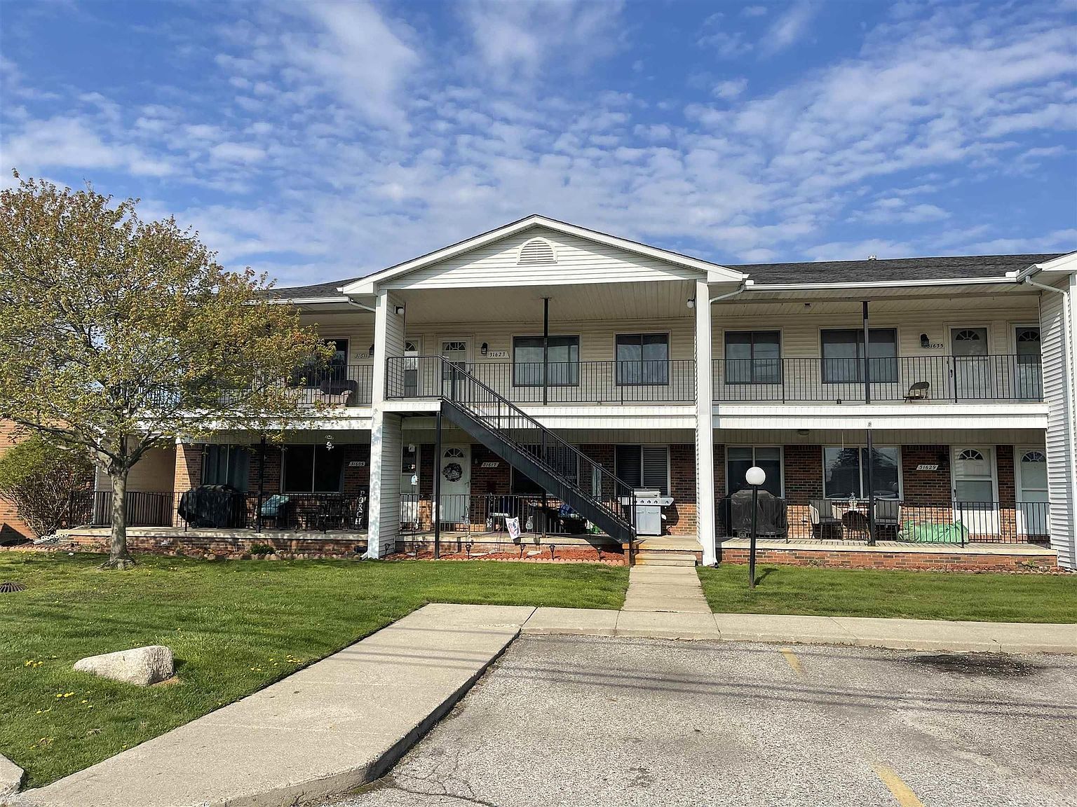 31611 Fraser Dr, Fraser, MI 48026 | Zillow