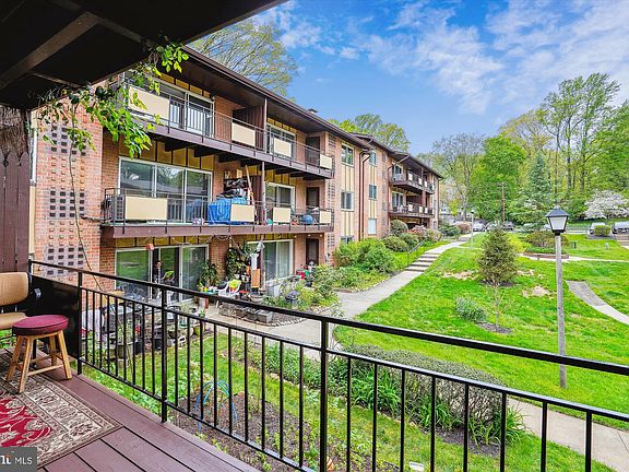 10165 Fair Woods Dr #212, Fairfax, VA 22030 | MLS #VAFC2004418 | Zillow