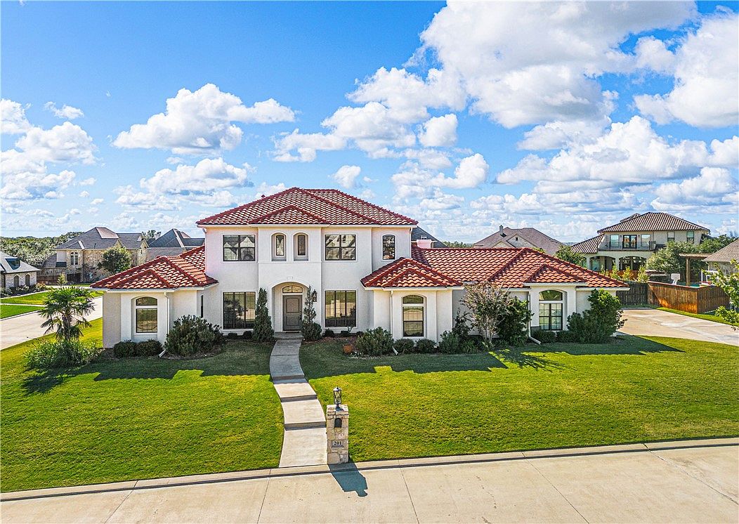 201 Stone Forest Dr, Woodway, TX 76712 | MLS #218762 | Zillow