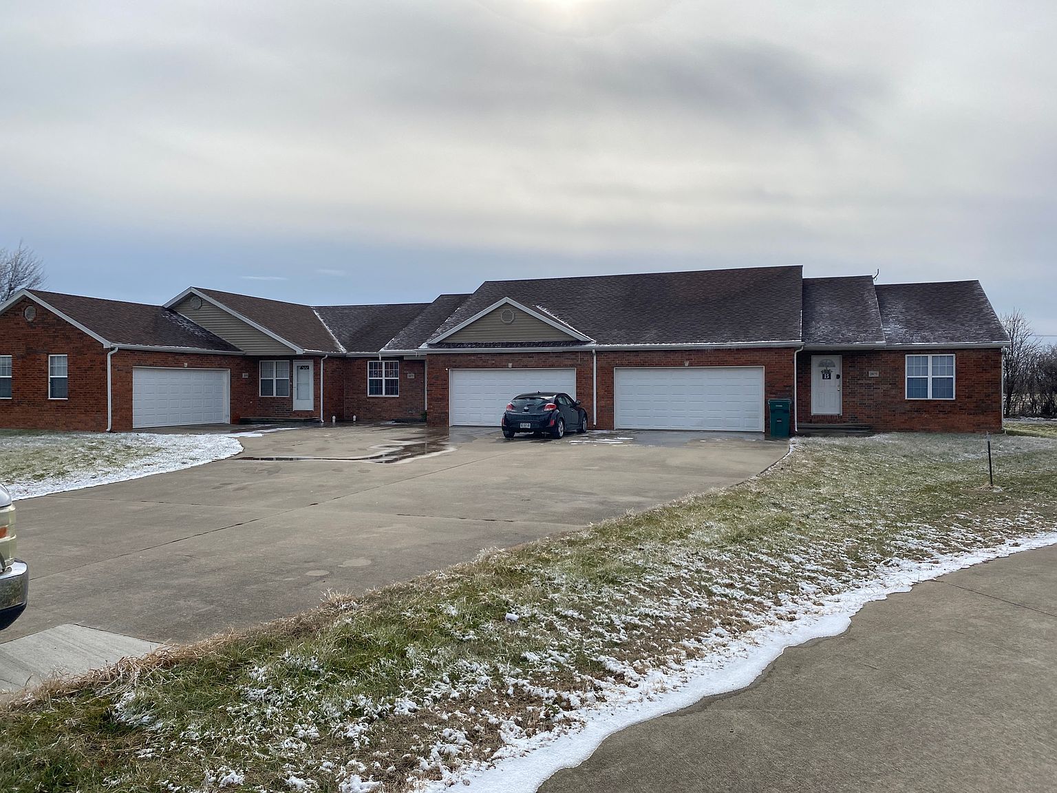 2879 S Orchard Ave, Bolivar, MO 65613 | Zillow