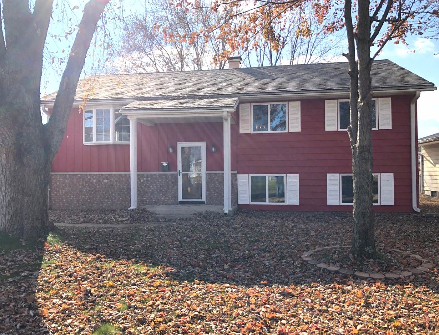 1010 Rosewood Dr, Peru, IN 46970 | Zillow