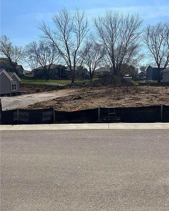 11447 Webster Ave, Kansas City, KS 66109 | Zillow