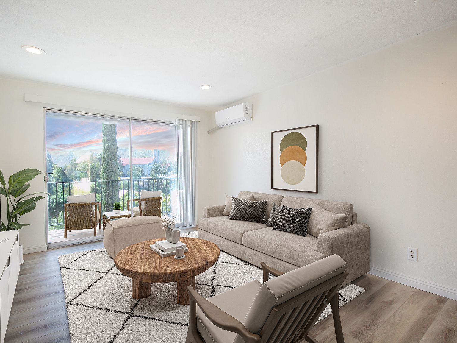 4575 Main St, Riverside, CA 92501 | Zillow