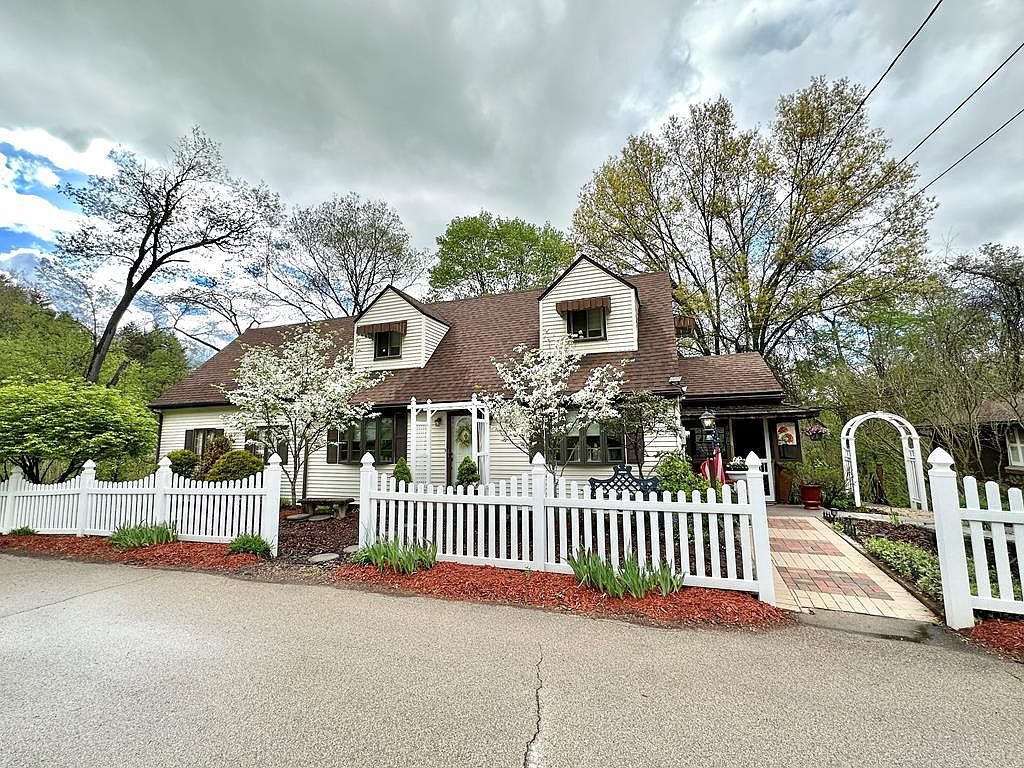 690 CEDAR ROCKS, Wheeling, WV 26003 | MLS #137309 | Zillow