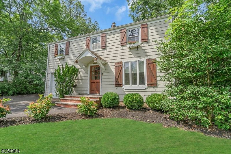 15 Rocky Ln, Basking Ridge, NJ 07920 | Zillow