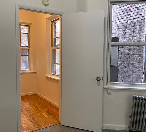 1372 1st Ave APT 4C, New York, NY 10021 | Zillow