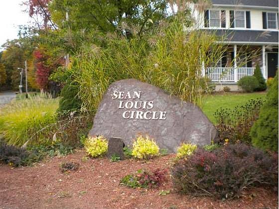 7 Sean Louis Cir, West Springfield, MA 01089 | Zillow