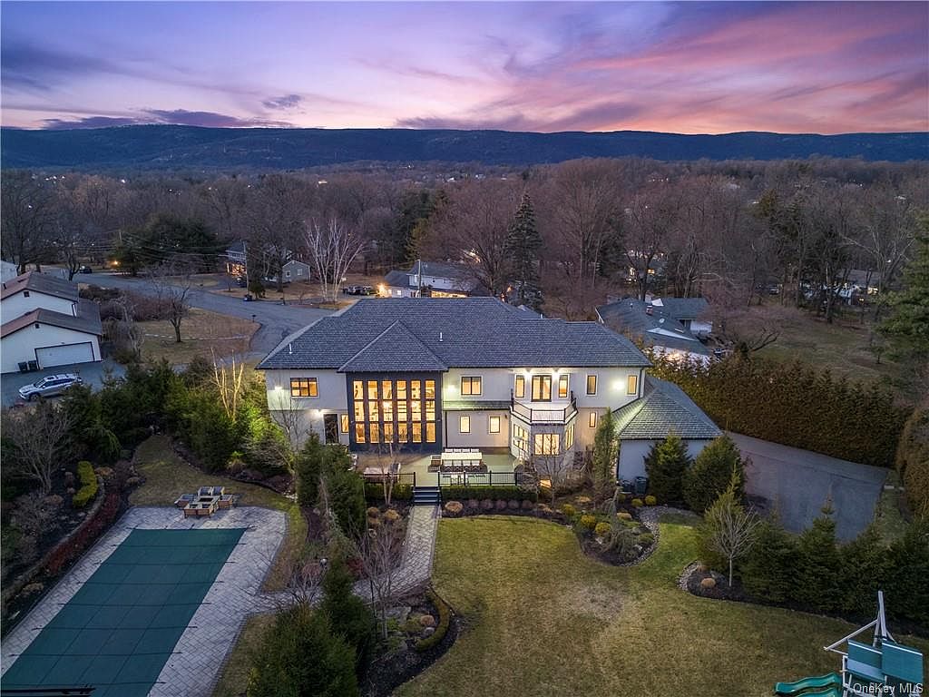 1 Skyline Terrace, Spring Valley, NY 10977 | MLS #H6289836 | Zillow