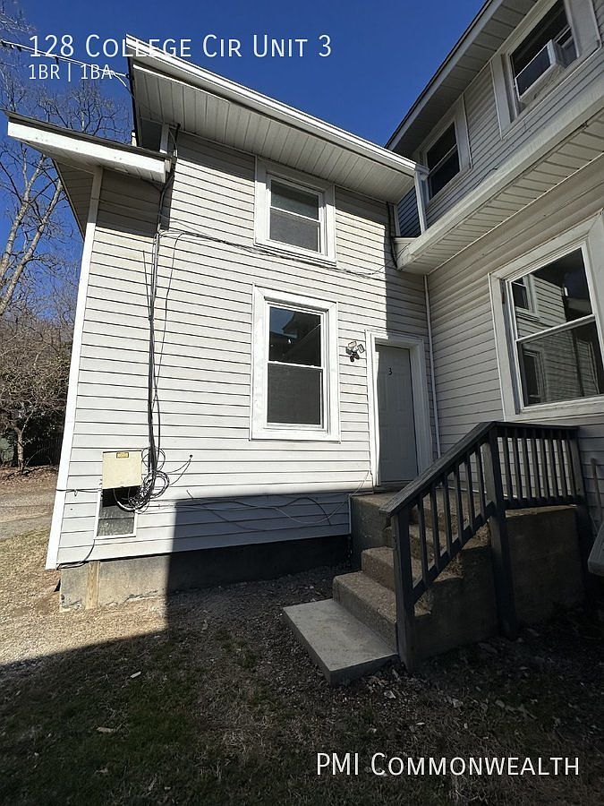 128 College Cir APT 3, Staunton, VA 24401 | Zillow