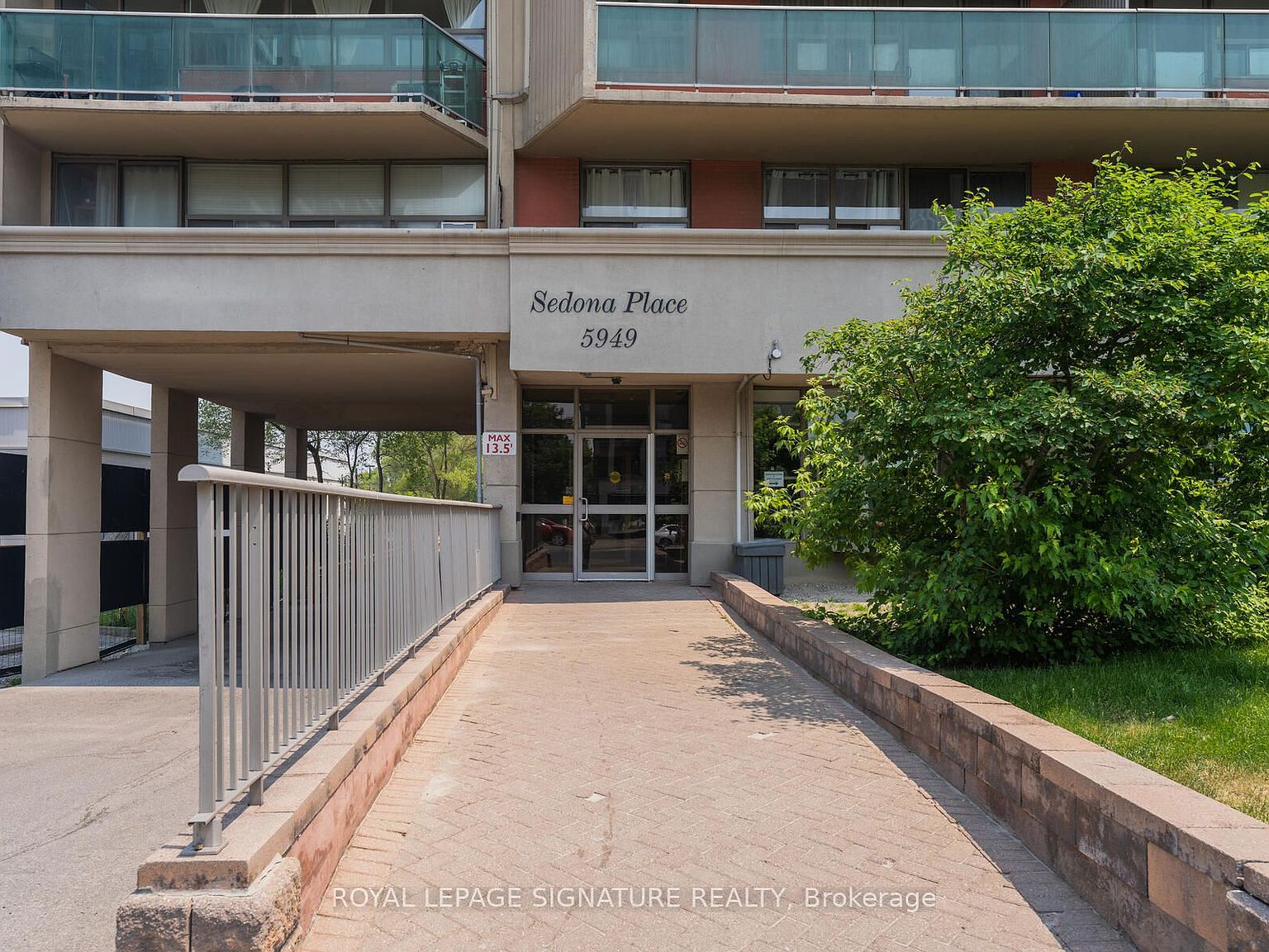5949 Yonge St #306, Toronto, ON M2M 3V8 | Zillow