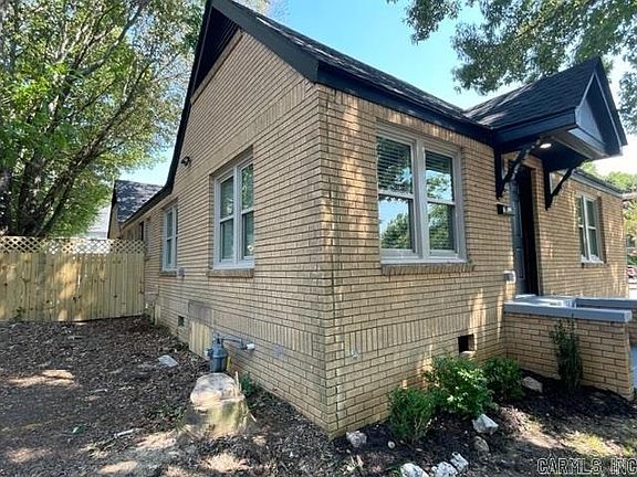 2323 S Izard St, Little Rock, AR 72206 | MLS #23026200 | Zillow