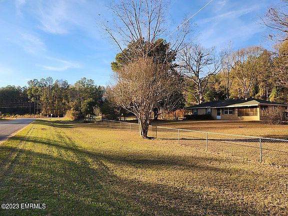7875 Firetower Rd, Porterville, MS 39352 | MLS #23-1083 | Zillow