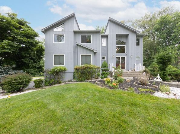 Spring Valley NY Real Estate - Spring Valley NY Homes For Sale | Zillow