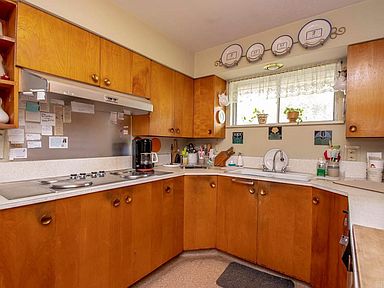 814 N Main St, Benton, AR 72015 | Zillow