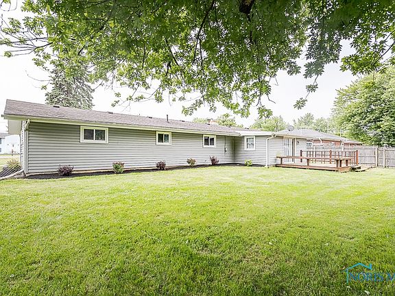 2941 Seaman Rd, Oregon, OH 43616 | Zillow