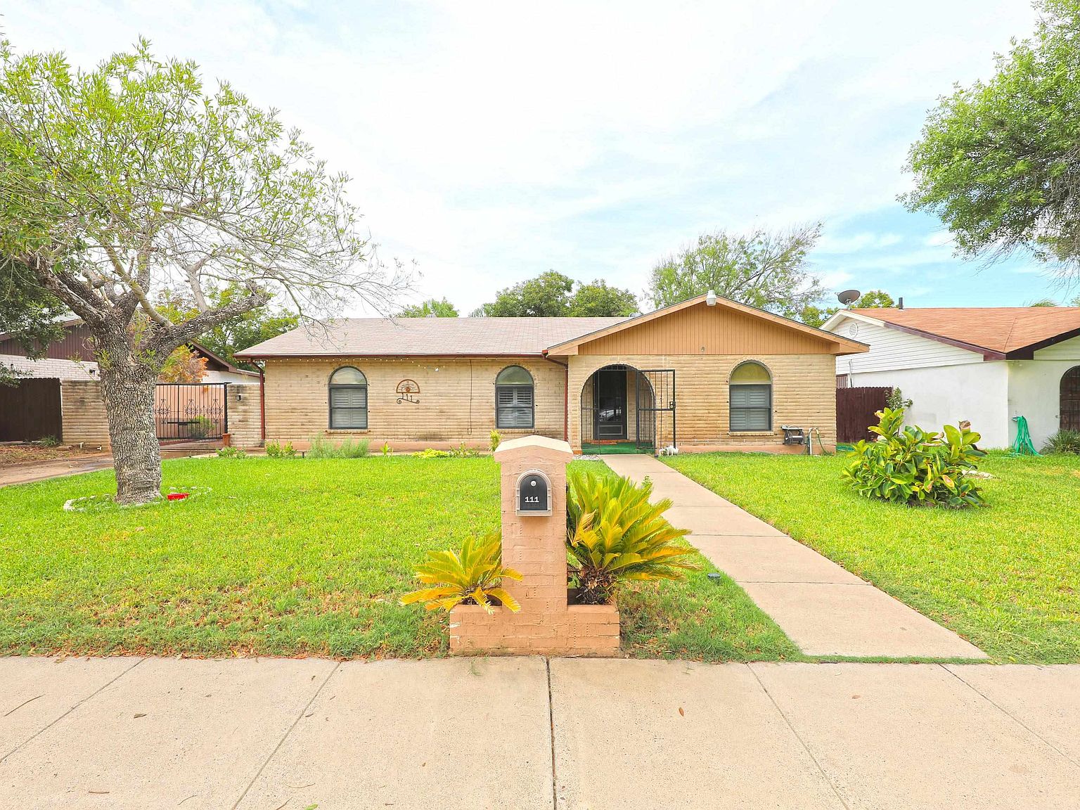 111 Florida St, Laredo, TX 78041 | Zillow