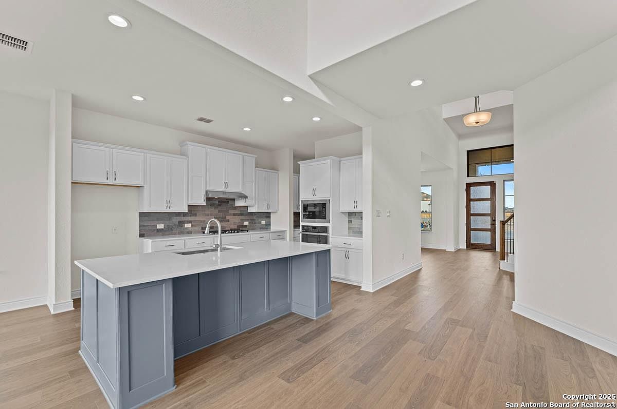 300 Flathead Lake Lake, New Braunfels, TX 78130 | MLS #3579515 | Zillow