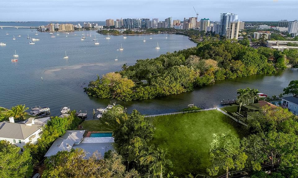 1507 Bay Point Dr #9, Sarasota, FL 34236 | MLS #A4564576 | Zillow