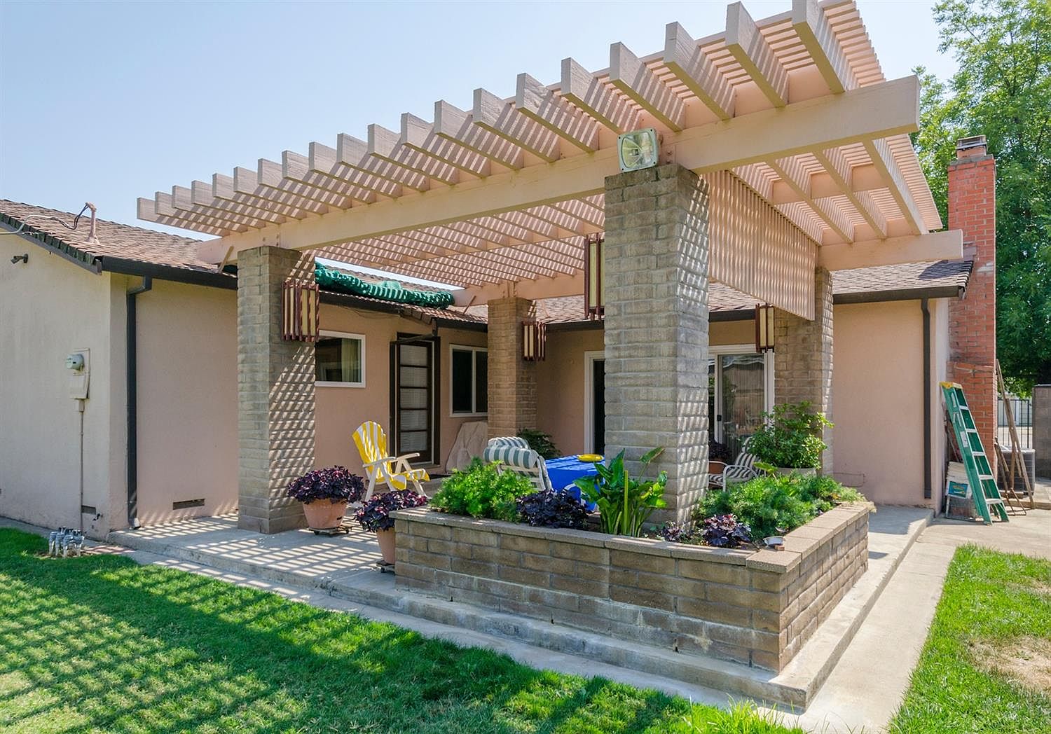 3301 Explorer Dr, Sacramento, CA 95827 | Zillow