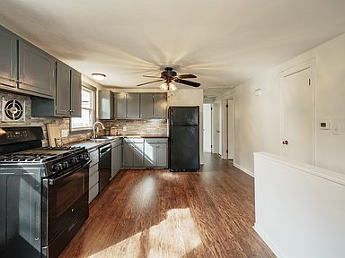 573 Plumtree Rd, Springfield, MA 01118 | Zillow