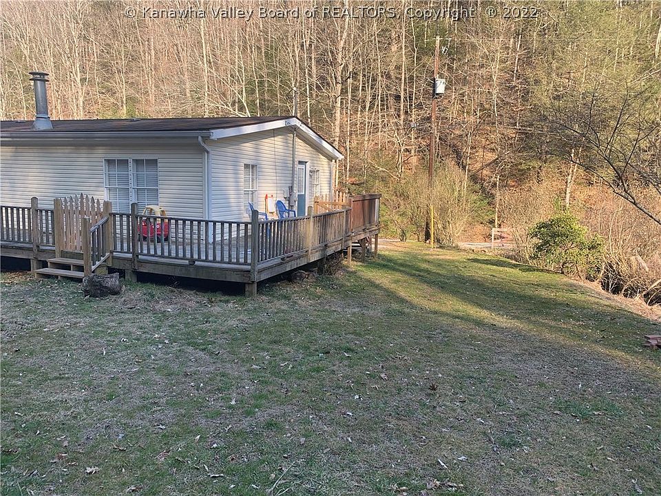1622 Middle Horse Creek Rd, Julian, WV 25529 | Zillow