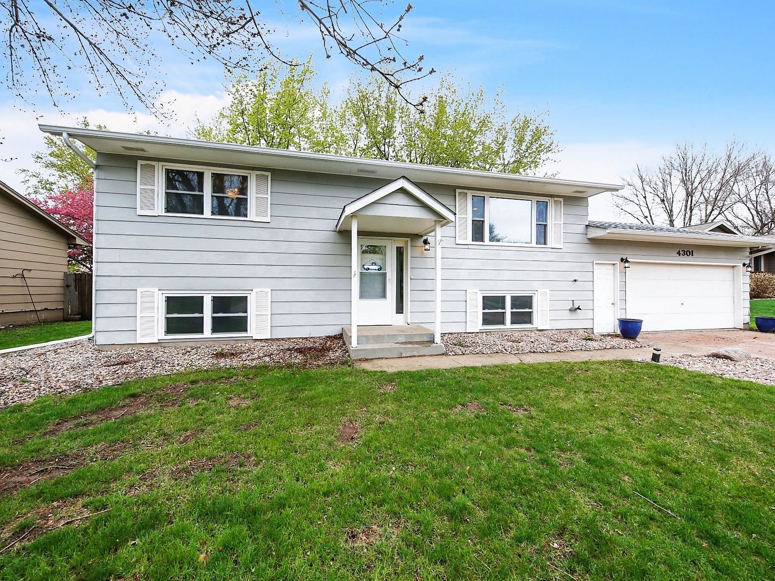 4301 S Holbrook Ave, Sioux Falls, SD 57106 | MLS #22403077 | Zillow