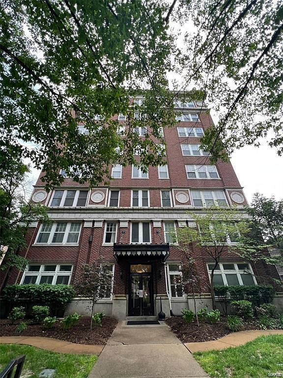 5330 Pershing Ave APT 102, Saint Louis, MO 63112 | Zillow