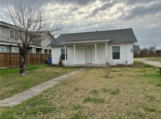 221 Texas St, Mathis, TX 78368 | MLS #421388 | Zillow