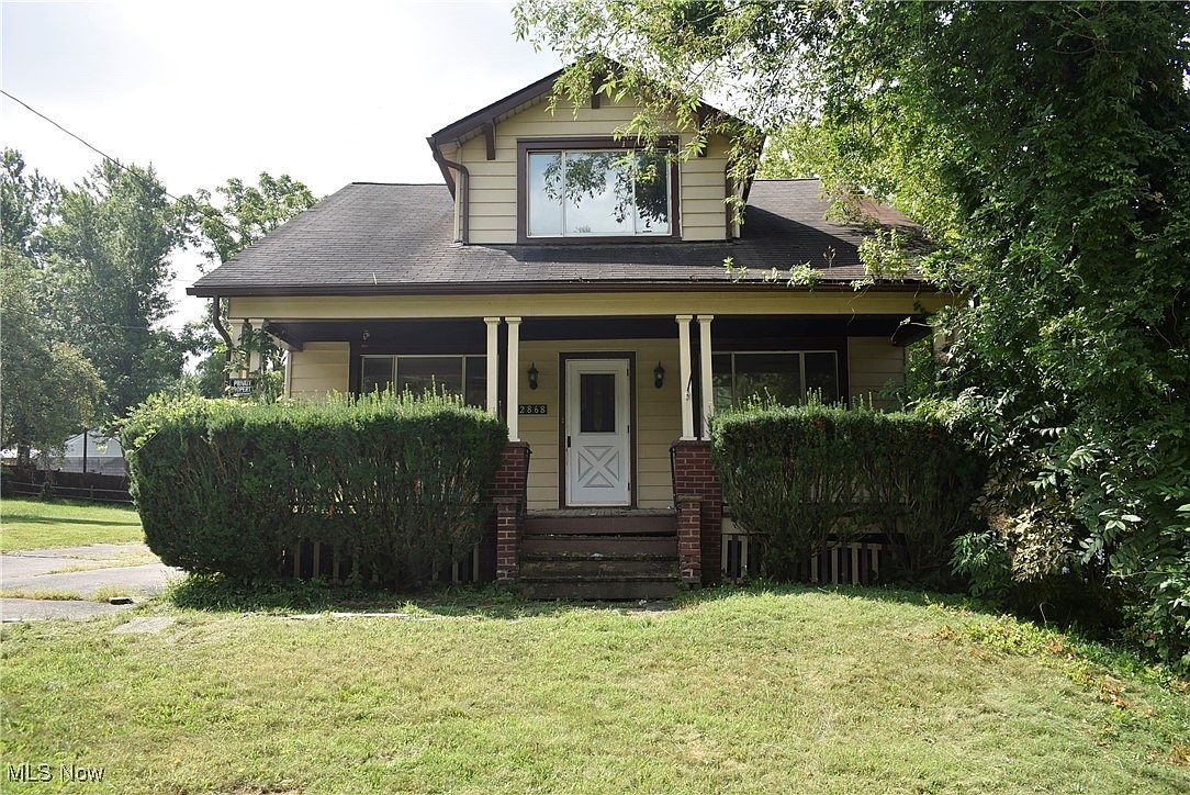 2868 Draper Ave SE, Warren, OH 44484 | MLS #5060449 | Zillow