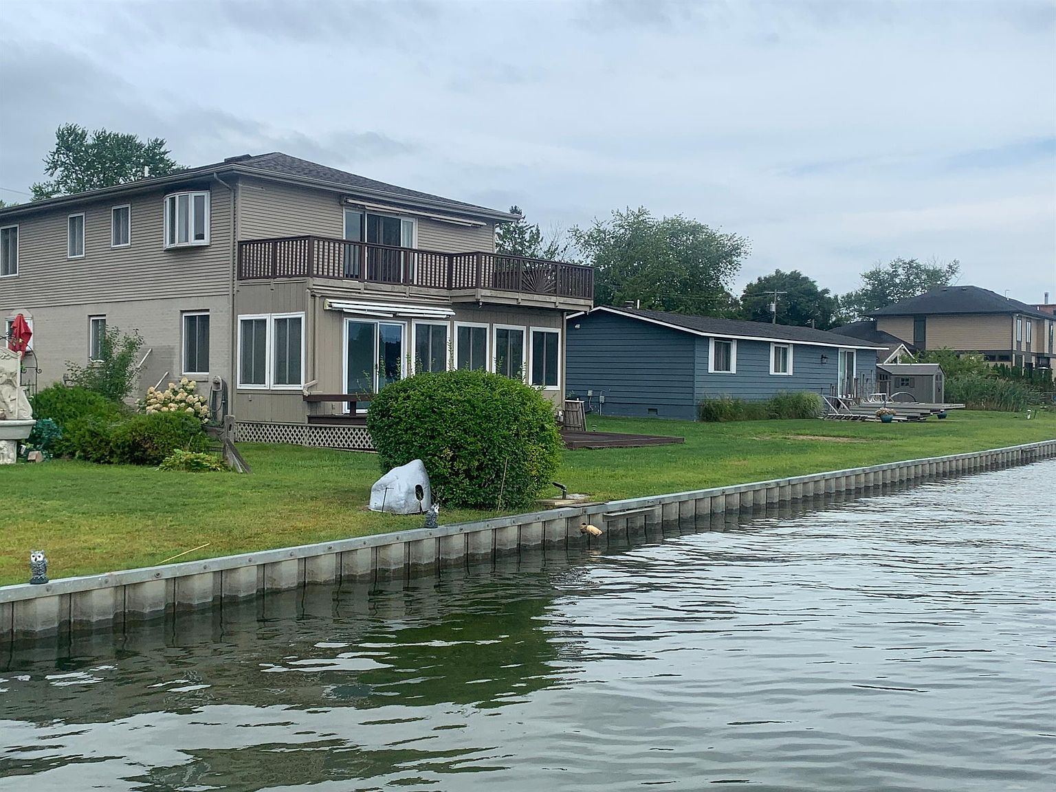 993 Stratton Dr, Waterford, MI 48328 | Zillow