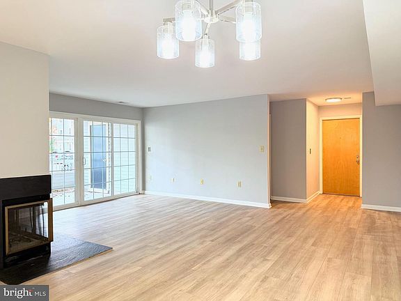 111 Biscayne Ct APT 4, Princeton, NJ 08540 | Zillow