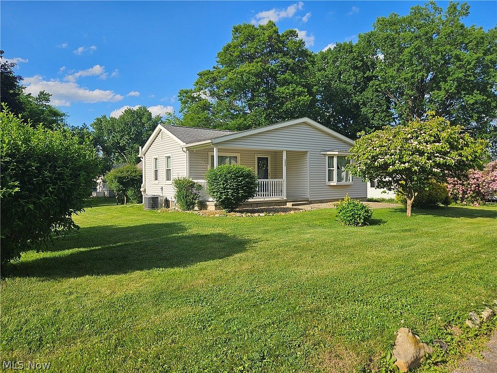 1537 Noble St, Barberton, OH 44203 | Zillow