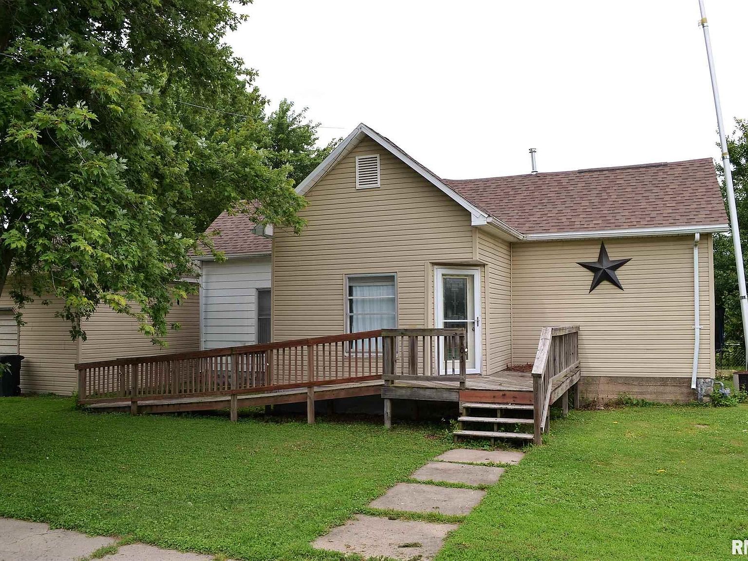 103 W Highland St, Murrayville, IL 62668 | Zillow