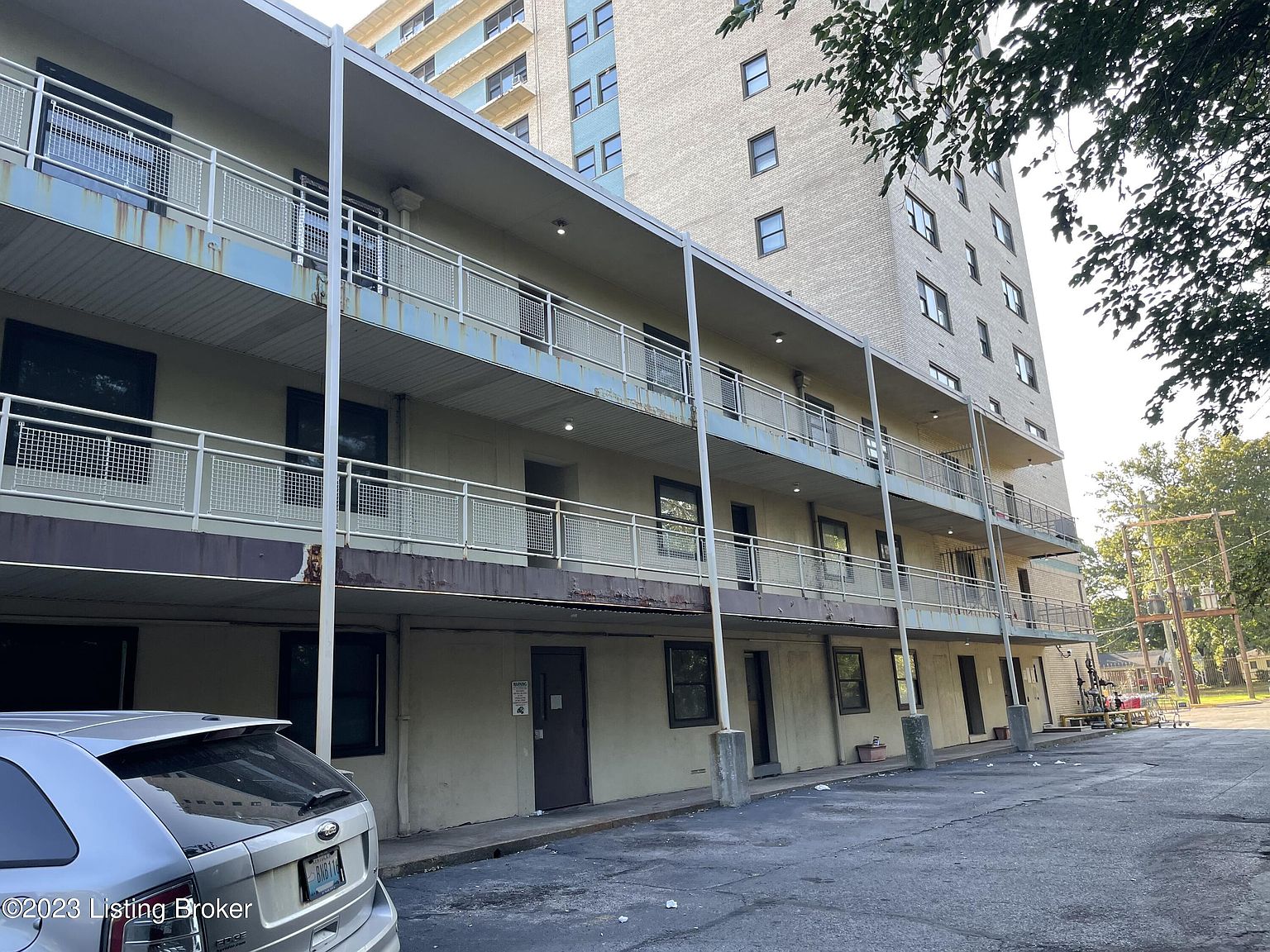 3320 Bardstown Rd APT 113, Louisville, KY 40218 | MLS #1646107 | Zillow