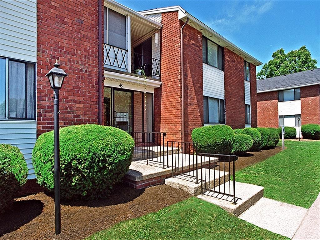 2 Kings Court Way #72-8, Rochester, NY 14617 | Zillow